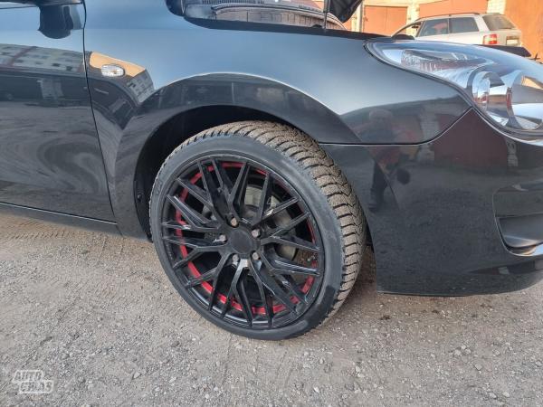 Black Hyundai i30 2009 in Alytus, with an engine capacity of 1.40 L and mileage of 161 thousand km for 2199 €, photo 7 on AUTOMOTO.COM.LV
