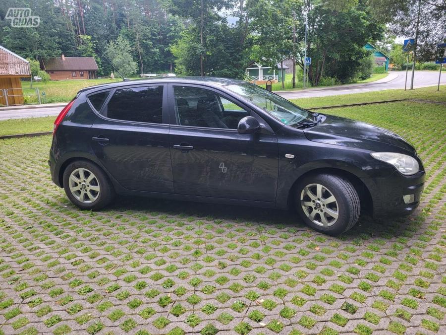 Черный Хендай i30 2009 в Игналина, объемом двигателя 1.60 л и пробегом 228 тыс. км за 2600 €, фото 4 на AUTOMOTO.COM.LV
