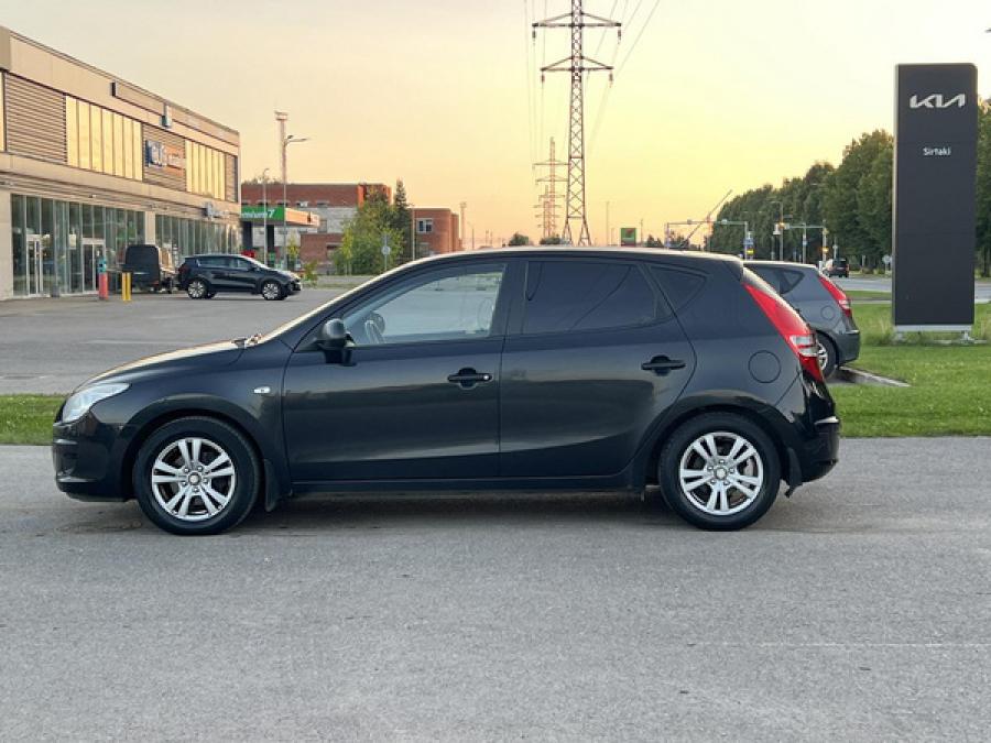 Черный Хендай i30 2009 в Нарва, объемом двигателя 1.60 л и пробегом 229 тыс. км за 1999 €, фото 5 на AUTOMOTO.COM.LV
