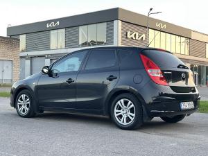 Черный Хендай i30 2009 в Нарва, объемом двигателя 1.60 л и пробегом 229 тыс. км за 1999 €, фото 7 на AUTOMOTO.COM.LV