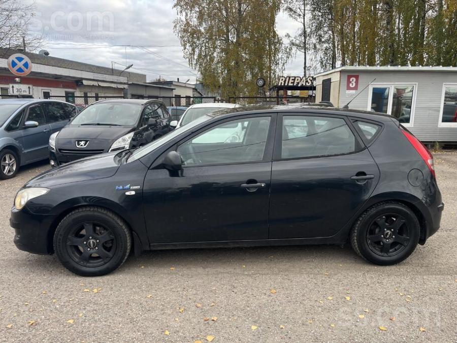 Melns Hyundai i30 2010 Rīga, ar dzinēja tilpumu 1.60 L un nobraukumu 0 tūkst. km par 3150 €, foto 5 vietnē AUTOMOTO.COM.LV
