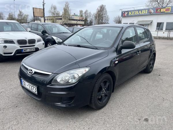 Черный Хендай i30 2010 в Рига, объемом двигателя 1.60 л и пробегом 0 тыс. км за 2950 €, фото 2 на AUTOMOTO.COM.LV