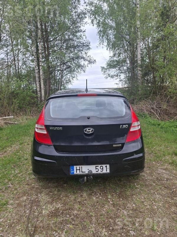 Черный Хендай i30 2010 в Елгава, объемом двигателя 1.60 л и пробегом 295 тыс. км за 1800 €, фото 4 на AUTOMOTO.COM.LV