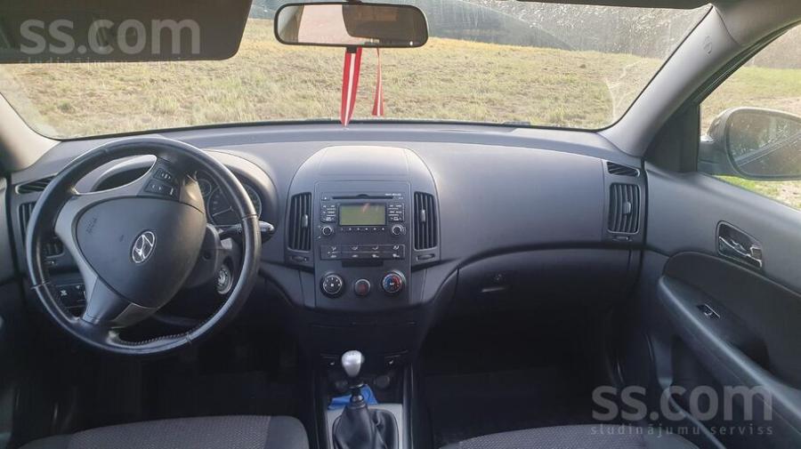 Черный Хендай i30 2010 в Рига, объемом двигателя 1.60 л и пробегом 175 тыс. км за 2500 €, фото 6 на AUTOMOTO.COM.LV