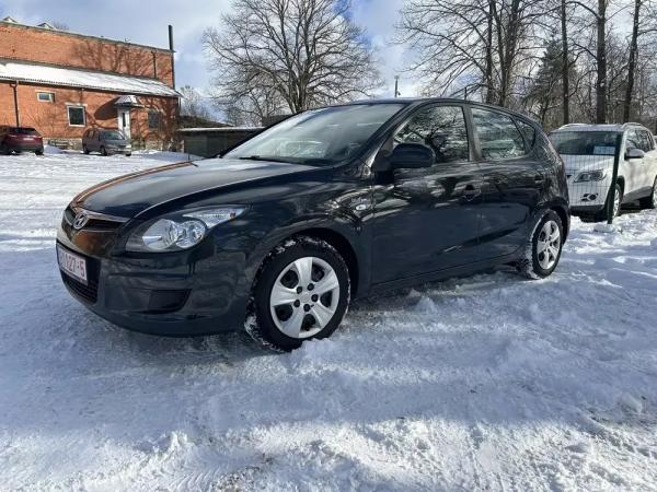 Черный Хендай i30 2010 в Гробиня, объемом двигателя 1.40 л и пробегом 217 тыс. км за 3500 €, фото 1 на AUTOMOTO.COM.LV