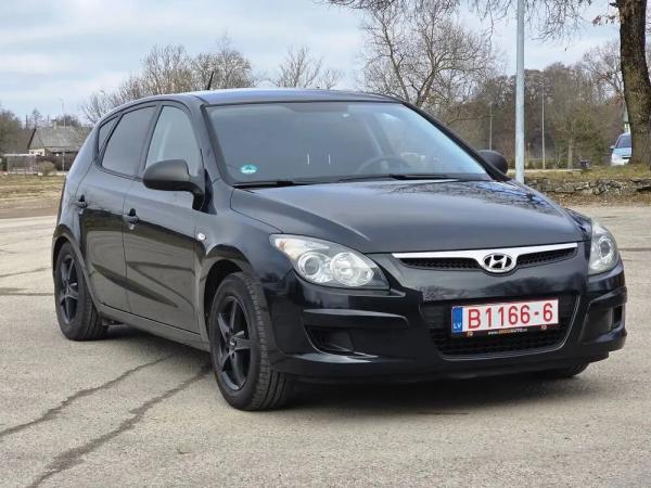 Черный Хендай i30 2010 в Гробиня, объемом двигателя 1.40 л и пробегом 149 тыс. км за 3500 €, фото 4 на AUTOMOTO.COM.LV