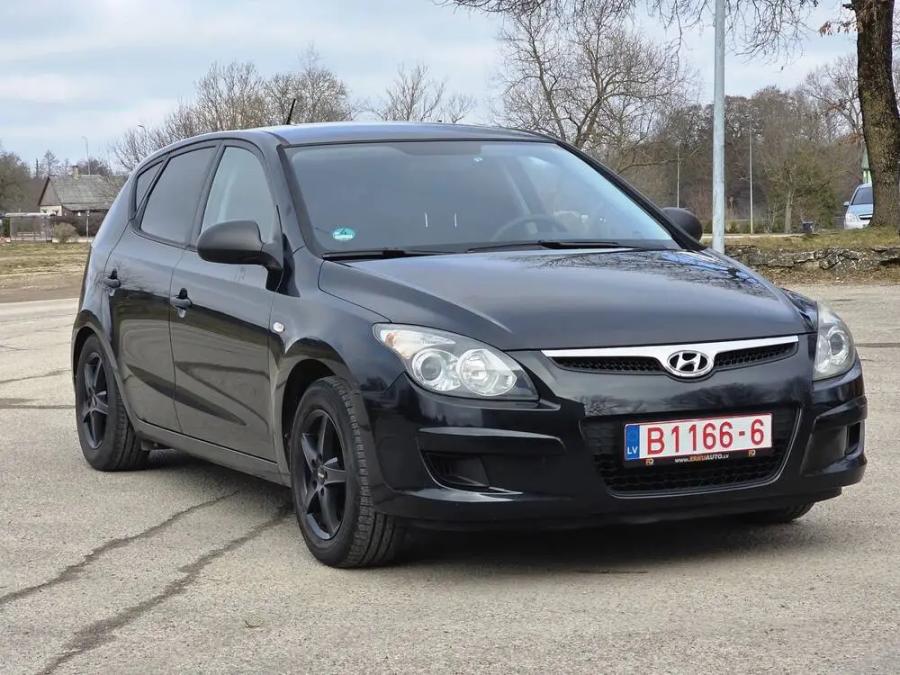 Черный Хендай i30 2010 в Гробиня, объемом двигателя 1.40 л и пробегом 149 тыс. км за 3500 €, фото 5 на AUTOMOTO.COM.LV
