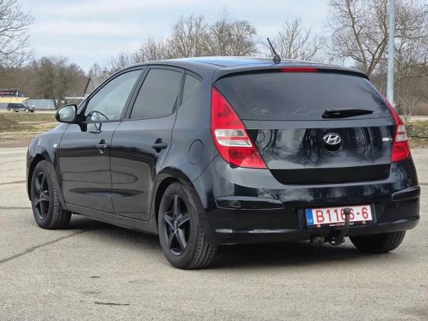 Черный Хендай i30 2010 в Гробиня, объемом двигателя 1.40 л и пробегом 149 тыс. км за 3500 €, фото 8 на AUTOMOTO.COM.LV