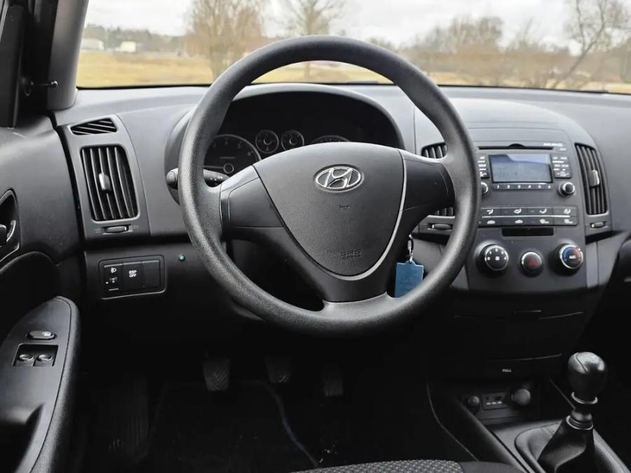 Черный Хендай i30 2010 в Гробиня, объемом двигателя 1.40 л и пробегом 149 тыс. км за 3500 €, фото 22 на AUTOMOTO.COM.LV