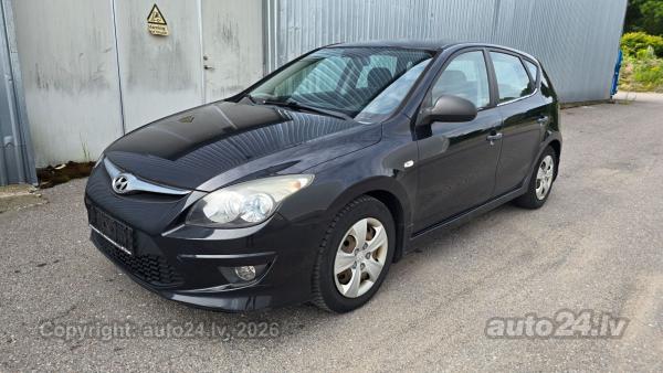 Черный Хендай i30 2010 в Тарту, объемом двигателя 1.40 л и пробегом 197 тыс. км за 2190 €, фото 1 на AUTOMOTO.COM.LV