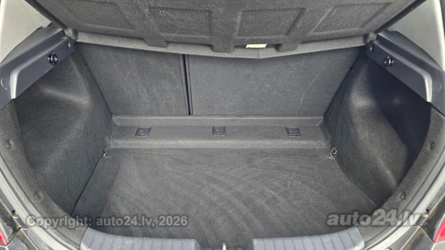 Черный Хендай i30 2010 в Тарту, объемом двигателя 1.40 л и пробегом 197 тыс. км за 2190 €, фото 9 на AUTOMOTO.COM.LV