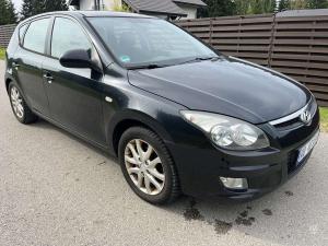 Черный Хендай i30 2010 в Плунге, объемом двигателя 1.40 л и пробегом 175 тыс. км за 2300 €, фото  на AUTOMOTO.COM.LV