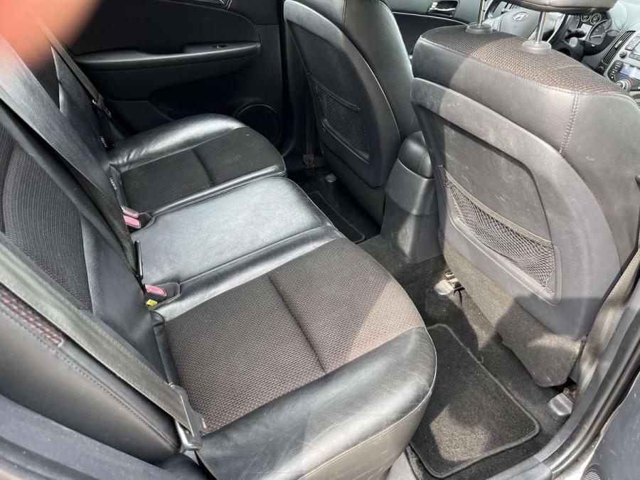 Черный Хендай i30 2010 в Плунге, объемом двигателя 1.40 л и пробегом 175 тыс. км за 2300 €, фото 12 на AUTOMOTO.COM.LV