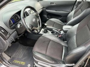 Черный Хендай i30 2010 в Плунге, объемом двигателя 1.40 л и пробегом 175 тыс. км за 2300 €, фото 16 на AUTOMOTO.COM.LV