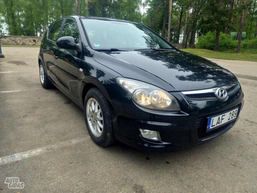 Черный Хендай i30 2011 в Бирштонас, объемом двигателя 1.40 л и пробегом 205 тыс. км за 1750 €, фото 4 на AUTOMOTO.COM.LV