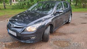 Черный Хендай i30 2011 в Рига, объемом двигателя 1.60 л и пробегом 112 тыс. км за 3860 €, фото 8 на AUTOMOTO.COM.LV