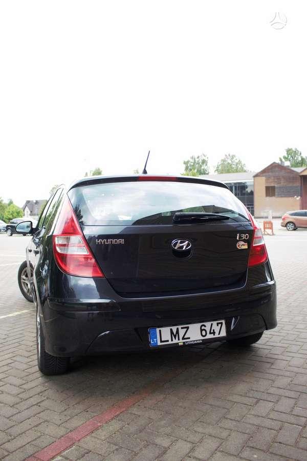 Melns Hyundai i30 2011 Trakai, ar dzinēja tilpumu 1.40 L un nobraukumu 149 tūkst. km par 3250 €, foto 3 vietnē AUTOMOTO.COM.LV