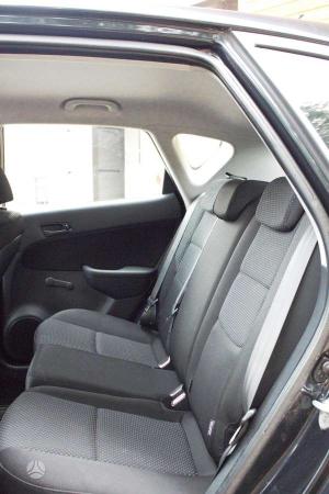 Melns Hyundai i30 2011 Trakai, ar dzinēja tilpumu 1.40 L un nobraukumu 149 tūkst. km par 3250 €, foto 7 vietnē AUTOMOTO.COM.LV