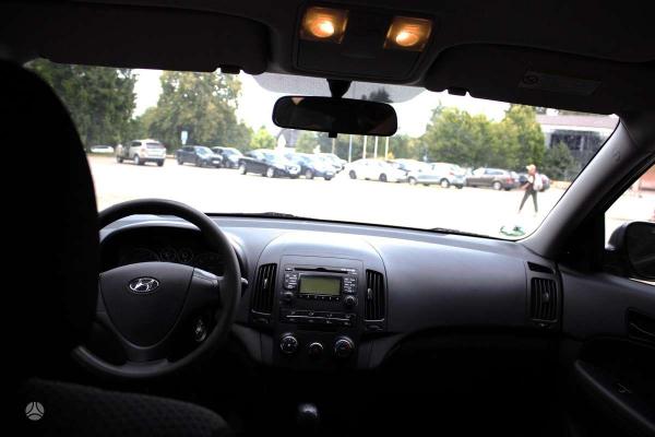 Melns Hyundai i30 2011 Trakai, ar dzinēja tilpumu 1.40 L un nobraukumu 149 tūkst. km par 3250 €, foto 7 vietnē AUTOMOTO.COM.LV