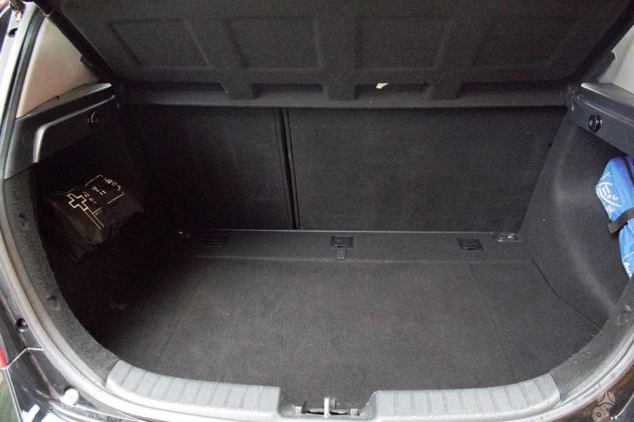 Melns Hyundai i30 2011 Trakai, ar dzinēja tilpumu 1.40 L un nobraukumu 149 tūkst. km par 3250 €, foto 10 vietnē AUTOMOTO.COM.LV