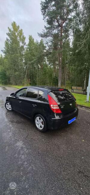 Черный Хендай i30 2011 в Висагинас, объемом двигателя 1.58 л и пробегом 201 тыс. км за 1750 €, фото 4 на AUTOMOTO.COM.LV