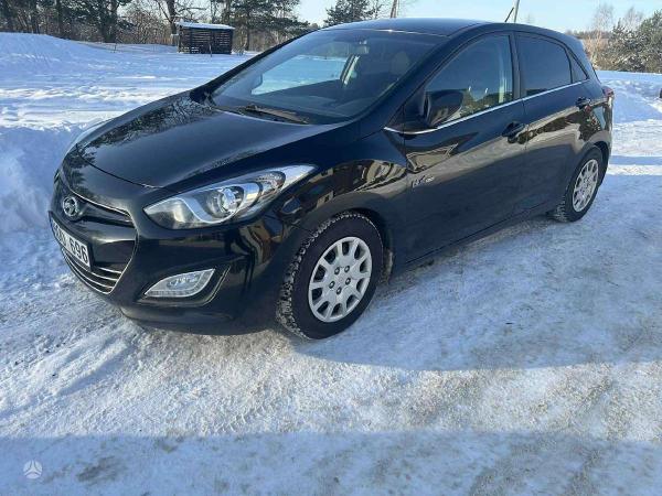 Melns Hyundai i30 2012 Viļņa, ar dzinēja tilpumu 1.40 L un nobraukumu 193 tūkst. km par 4500 €, foto 1 vietnē AUTOMOTO.COM.LV