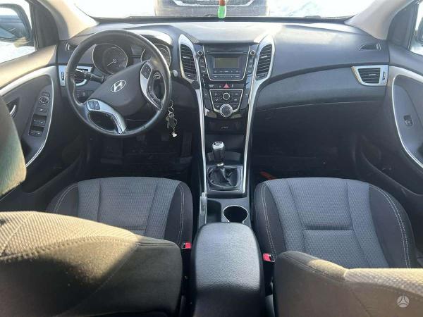Melns Hyundai i30 2012 Viļņa, ar dzinēja tilpumu 1.40 L un nobraukumu 193 tūkst. km par 4500 €, foto 7 vietnē AUTOMOTO.COM.LV