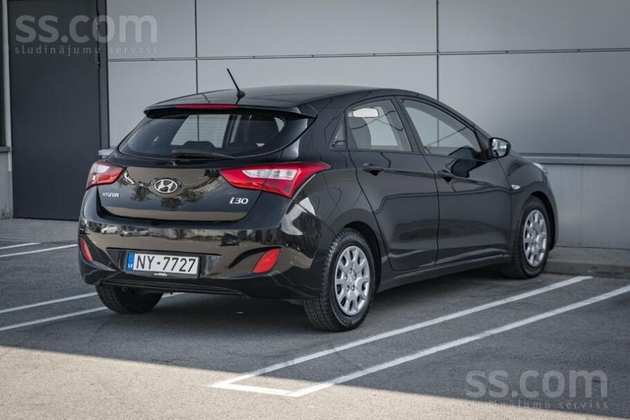 Melns Hyundai i30 2012 Rīga, ar dzinēja tilpumu 1.40 L un nobraukumu 236 tūkst. km par 4500 €, foto 5 vietnē AUTOMOTO.COM.LV