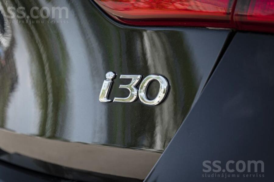 Melns Hyundai i30 2012 Rīga, ar dzinēja tilpumu 1.40 L un nobraukumu 236 tūkst. km par 4500 €, foto 9 vietnē AUTOMOTO.COM.LV