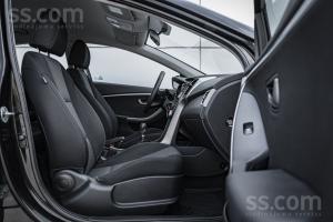 Melns Hyundai i30 2012 Rīga, ar dzinēja tilpumu 1.40 L un nobraukumu 236 tūkst. km par 4500 €, foto 11 vietnē AUTOMOTO.COM.LV