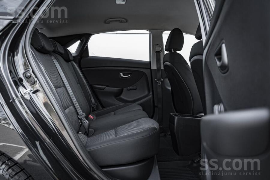 Melns Hyundai i30 2012 Rīga, ar dzinēja tilpumu 1.40 L un nobraukumu 236 tūkst. km par 4500 €, foto 14 vietnē AUTOMOTO.COM.LV