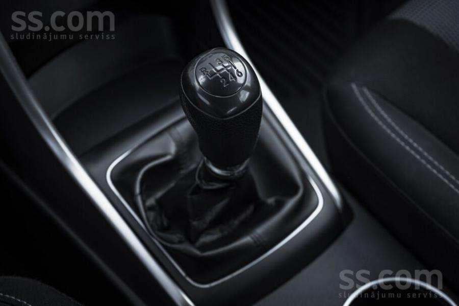 Melns Hyundai i30 2012 Rīga, ar dzinēja tilpumu 1.40 L un nobraukumu 236 tūkst. km par 4500 €, foto 21 vietnē AUTOMOTO.COM.LV