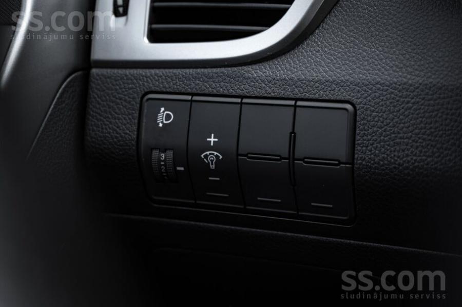 Melns Hyundai i30 2012 Rīga, ar dzinēja tilpumu 1.40 L un nobraukumu 236 tūkst. km par 4500 €, foto 26 vietnē AUTOMOTO.COM.LV