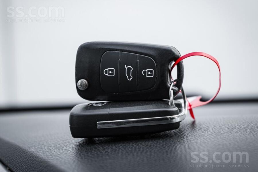 Melns Hyundai i30 2012 Rīga, ar dzinēja tilpumu 1.40 L un nobraukumu 236 tūkst. km par 4500 €, foto 27 vietnē AUTOMOTO.COM.LV