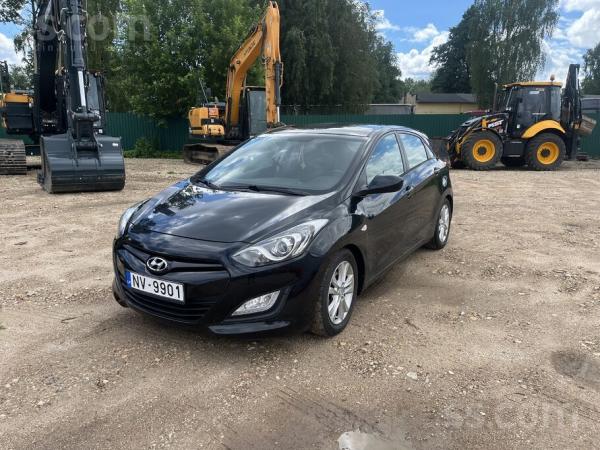 Melns Hyundai i30 2012 Rīga, ar dzinēja tilpumu 1.60 L un nobraukumu 142 tūkst. km par 4000 €, foto 1 vietnē AUTOMOTO.COM.LV