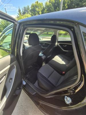 Black Hyundai i30 2012 in Kaunas, with an engine capacity of 1.60 L and mileage of 333 thousand km for 2700 €, photo 5 on AUTOMOTO.COM.LV