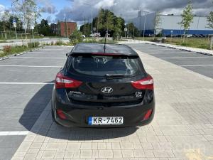Black Hyundai i30 2013 in Riga, with an engine capacity of 1.40 L and mileage of 188 thousand km for 3390 €, photo 7 on AUTOMOTO.COM.LV