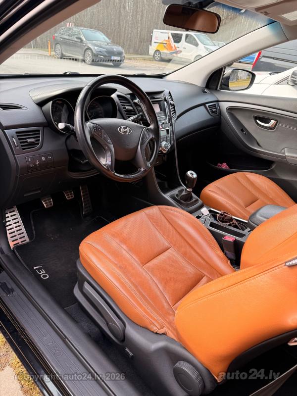 Черный Хендай i30 2014 в Таллин, объемом двигателя 1.60 л и пробегом 142 тыс. км за 6500 €, фото 7 на AUTOMOTO.COM.LV