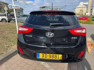 Melns Hyundai i30 2014 Marijampole, ar dzinēja tilpumu 1.58 L un nobraukumu 200 tūkst. km par 3250 €, foto 6 vietnē AUTOMOTO.COM.LV
