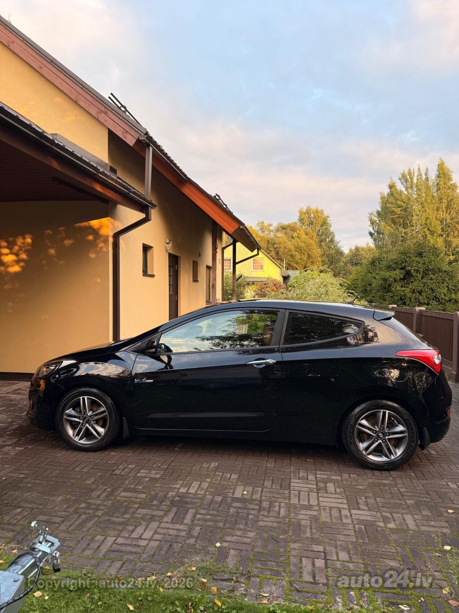 Черный Хендай i30 2014 в Таллин, объемом двигателя 1.60 л и пробегом 150 тыс. км за 5500 €, фото 8 на AUTOMOTO.COM.LV