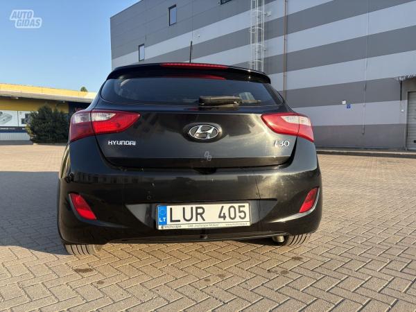 Melns Hyundai i30 2016 Šauļi, ar dzinēja tilpumu 1.60 L un nobraukumu 141 tūkst. km par 6700 €, foto 10 vietnē AUTOMOTO.COM.LV