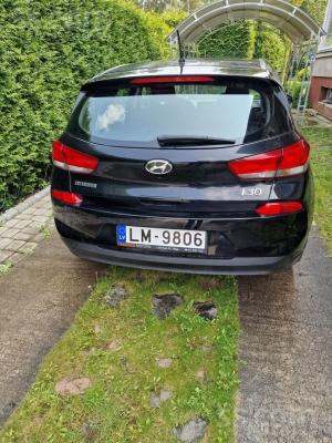 Melns Hyundai i30 2018 Rīga, ar dzinēja tilpumu 1.40 L un nobraukumu 73 tūkst. km par 10950 €, foto 3 vietnē AUTOMOTO.COM.LV