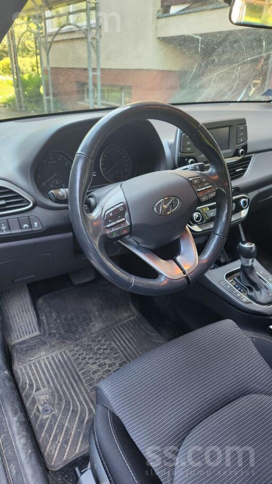 Melns Hyundai i30 2018 Rīga, ar dzinēja tilpumu 1.40 L un nobraukumu 73 tūkst. km par 10950 €, foto 7 vietnē AUTOMOTO.COM.LV