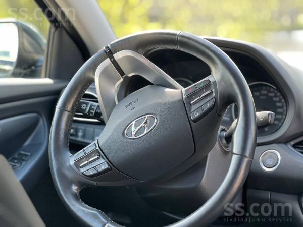 Black Hyundai i30 2018 in Riga, with an engine capacity of 1.40 L and mileage of 54 thousand km for 15900 €, photo 10 on AUTOMOTO.COM.LV