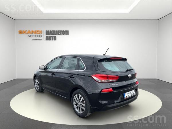 Черный Хендай i30 2018 в Рига, объемом двигателя 1.00 л и пробегом 93 тыс. км за 7990 €, фото 4 на AUTOMOTO.COM.LV