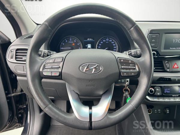 Черный Хендай i30 2018 в Рига, объемом двигателя 1.00 л и пробегом 93 тыс. км за 7990 €, фото 10 на AUTOMOTO.COM.LV
