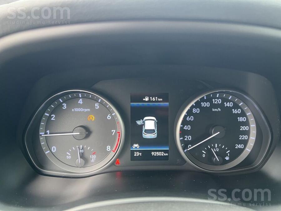 Black Hyundai i30 2018 in Riga, with an engine capacity of 1.00 L and mileage of 93 thousand km for 7990 €, photo 12 on AUTOMOTO.COM.LV