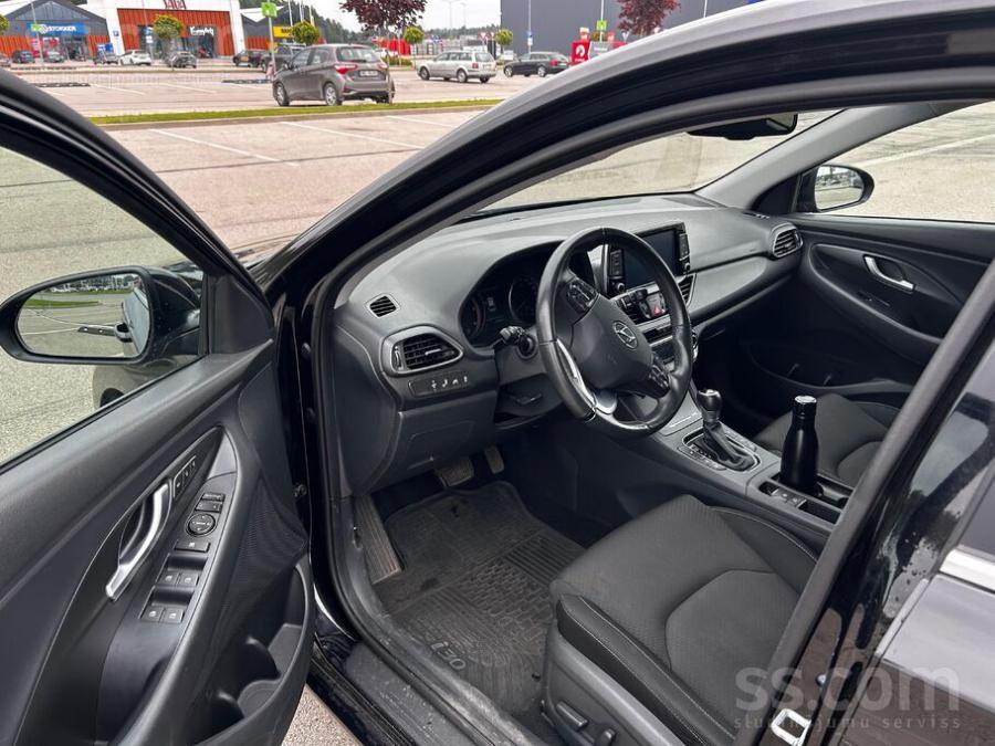 Melns Hyundai i30 2018 Rīga, ar dzinēja tilpumu 1.60 L un nobraukumu 129 tūkst. km par 9900 €, foto 28 vietnē AUTOMOTO.COM.LV