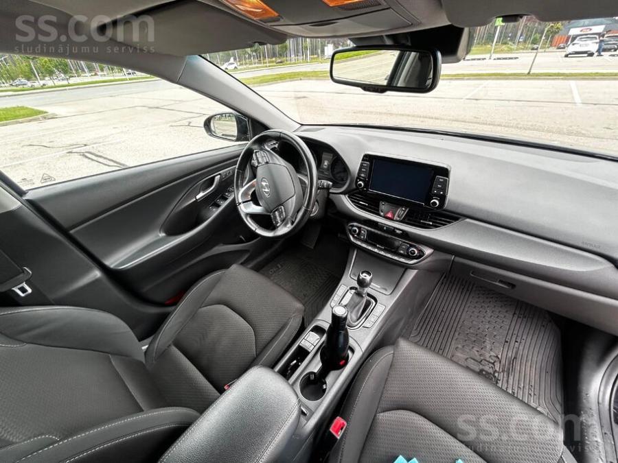 Melns Hyundai i30 2018 Rīga, ar dzinēja tilpumu 1.60 L un nobraukumu 129 tūkst. km par 9900 €, foto 30 vietnē AUTOMOTO.COM.LV