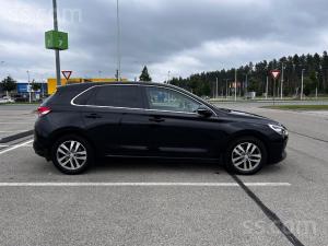 Melns Hyundai i30 2018 Rīga, ar dzinēja tilpumu 1.60 L un nobraukumu 129 tūkst. km par 9900 €, foto 34 vietnē AUTOMOTO.COM.LV